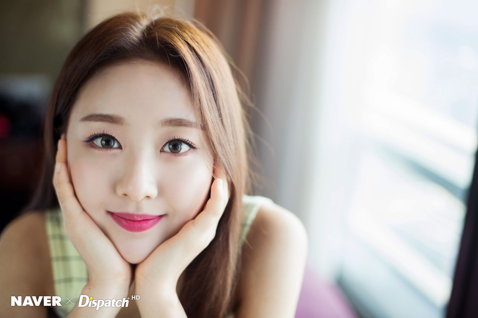 Yves Loona Wallpapers - Top Free Yves Loona Backgrounds - WallpaperAccess