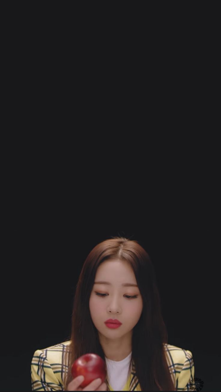 Yves Loona Wallpapers - Top Free Yves Loona Backgrounds - WallpaperAccess