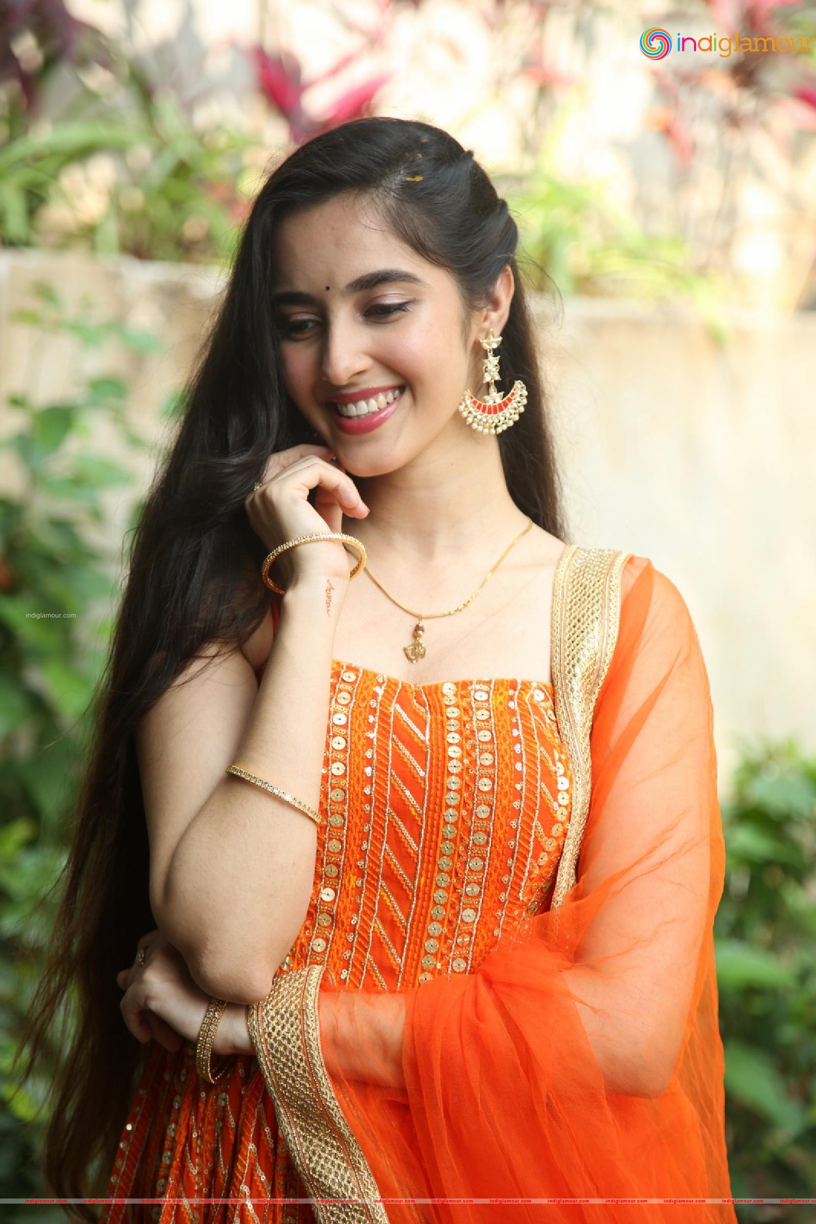 Simrat Kaur Wallpapers - Top Free Simrat Kaur Backgrounds - WallpaperAccess