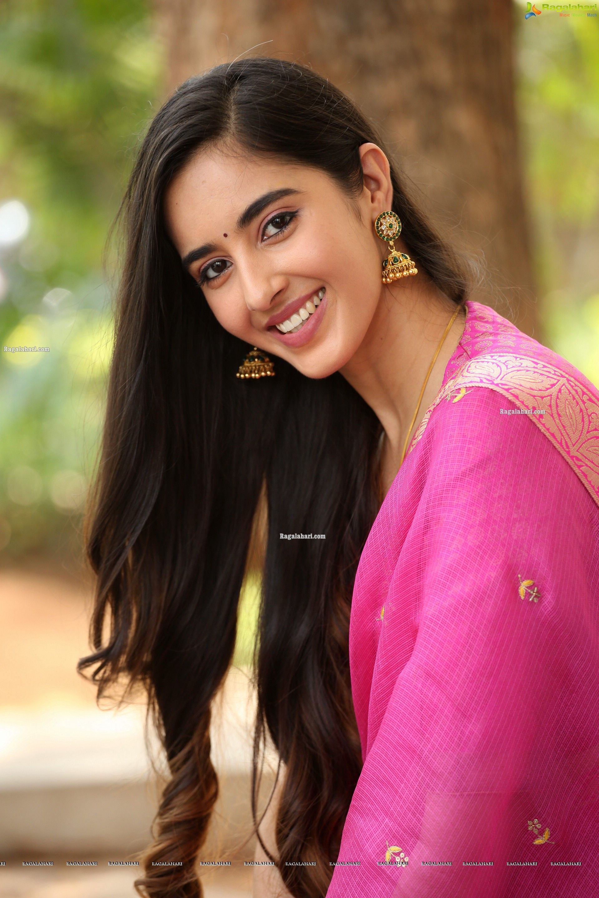 Simrat Kaur Wallpapers - Top Free Simrat Kaur Backgrounds - WallpaperAccess