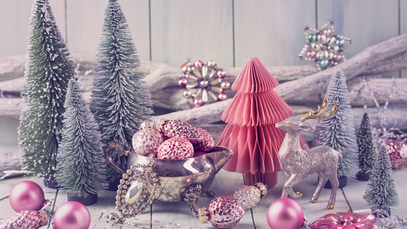 Pink Christmas Desktop Wallpapers - Top Free Pink Christmas Desktop ...