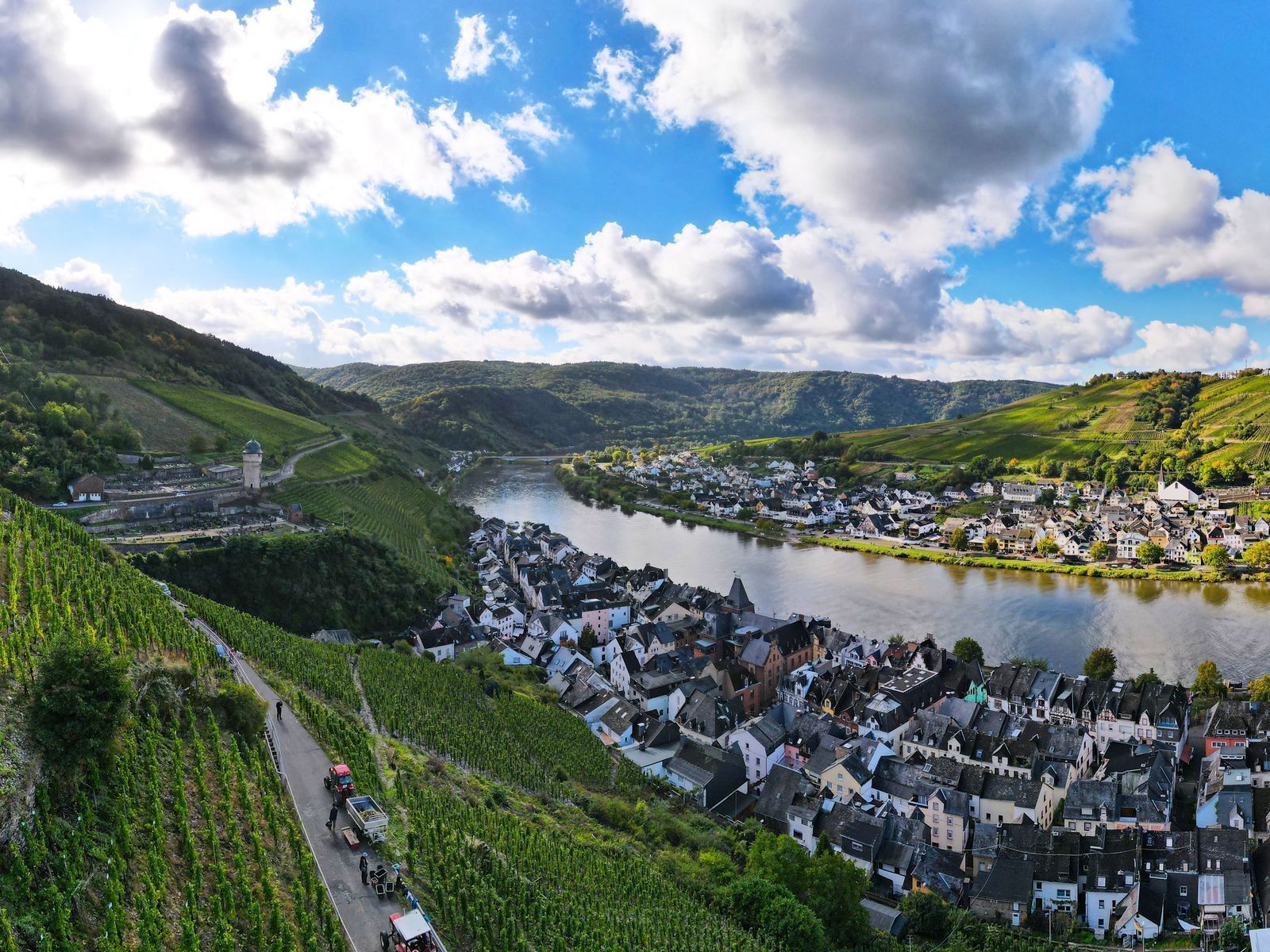 Mosel Wallpapers - Top Free Mosel Backgrounds - WallpaperAccess