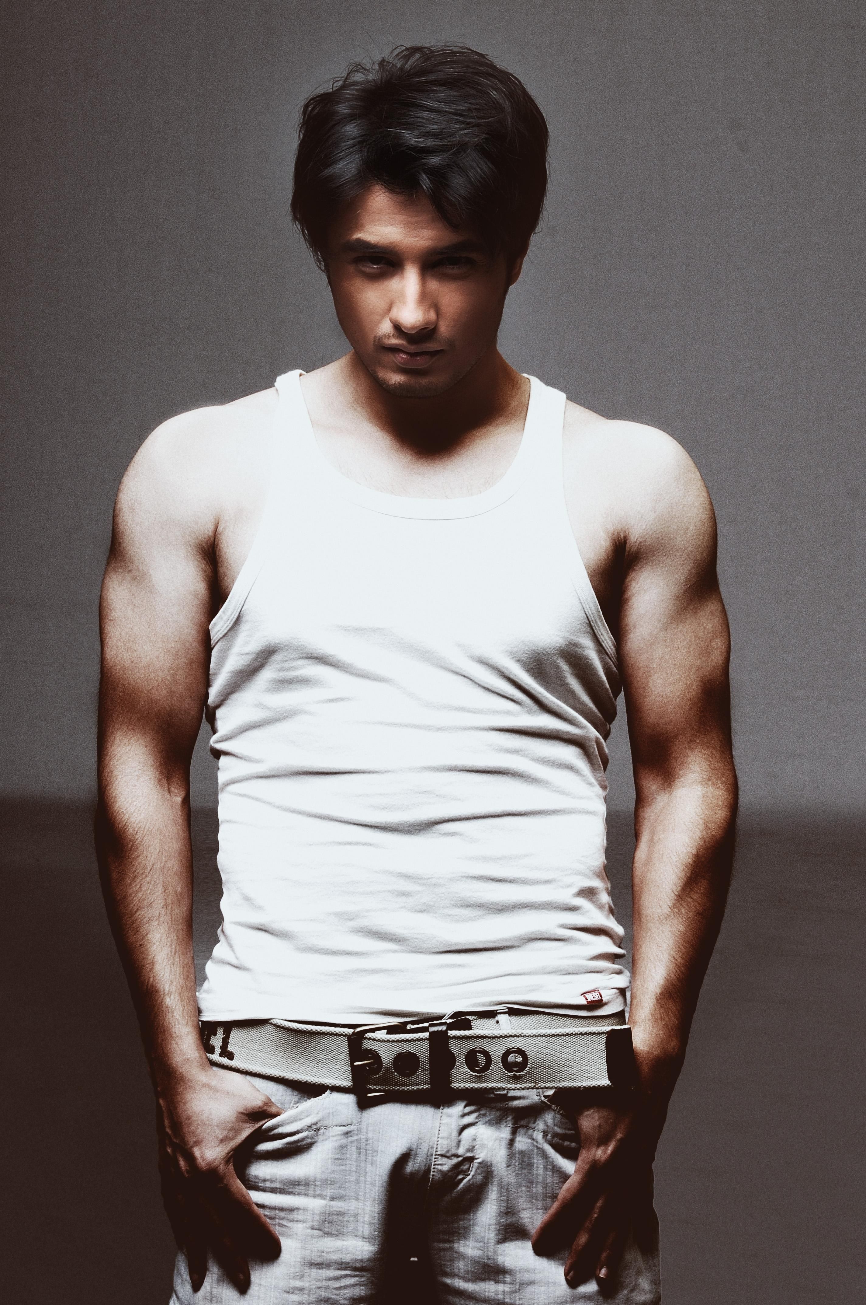 Ali Zafar Wallpapers - Top Free Ali Zafar Backgrounds - WallpaperAccess