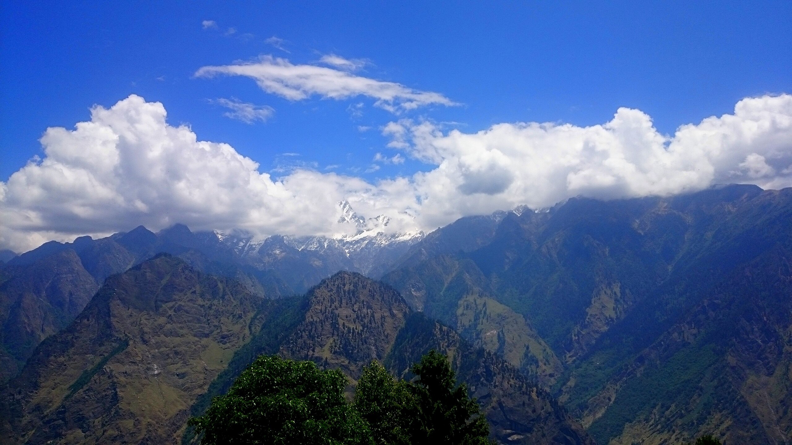 Auli Wallpapers - Top Free Auli Backgrounds - WallpaperAccess