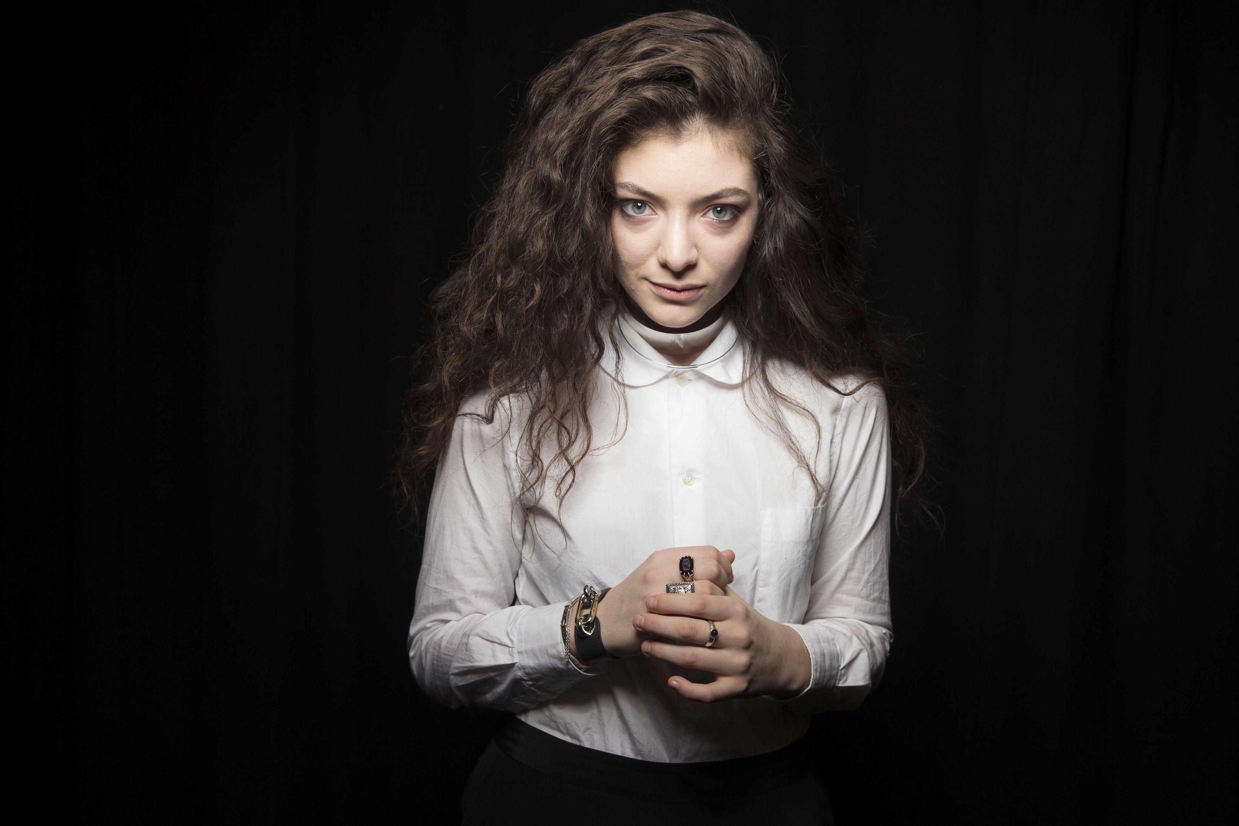Lorde Wallpapers - Top Free Lorde Backgrounds - WallpaperAccess