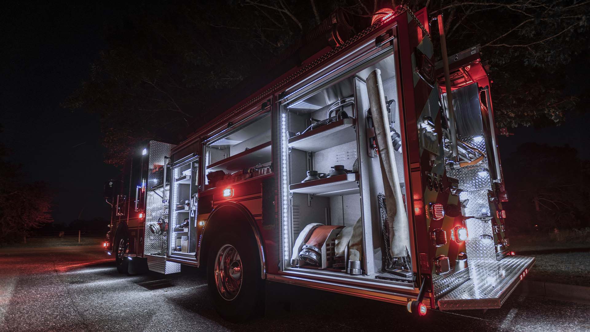 Fire Engine Wallpapers - Top Free Fire Engine Backgrounds - WallpaperAccess