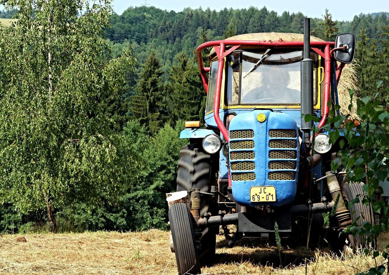 Zetor Wallpapers - Top Free Zetor Backgrounds - WallpaperAccess
