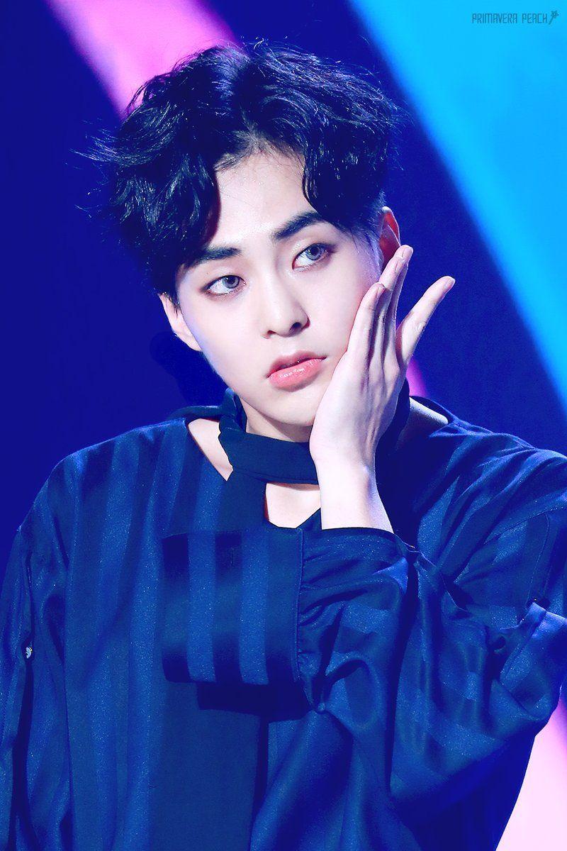 EXO Xiumin Wallpapers - Top Free EXO Xiumin Backgrounds - WallpaperAccess