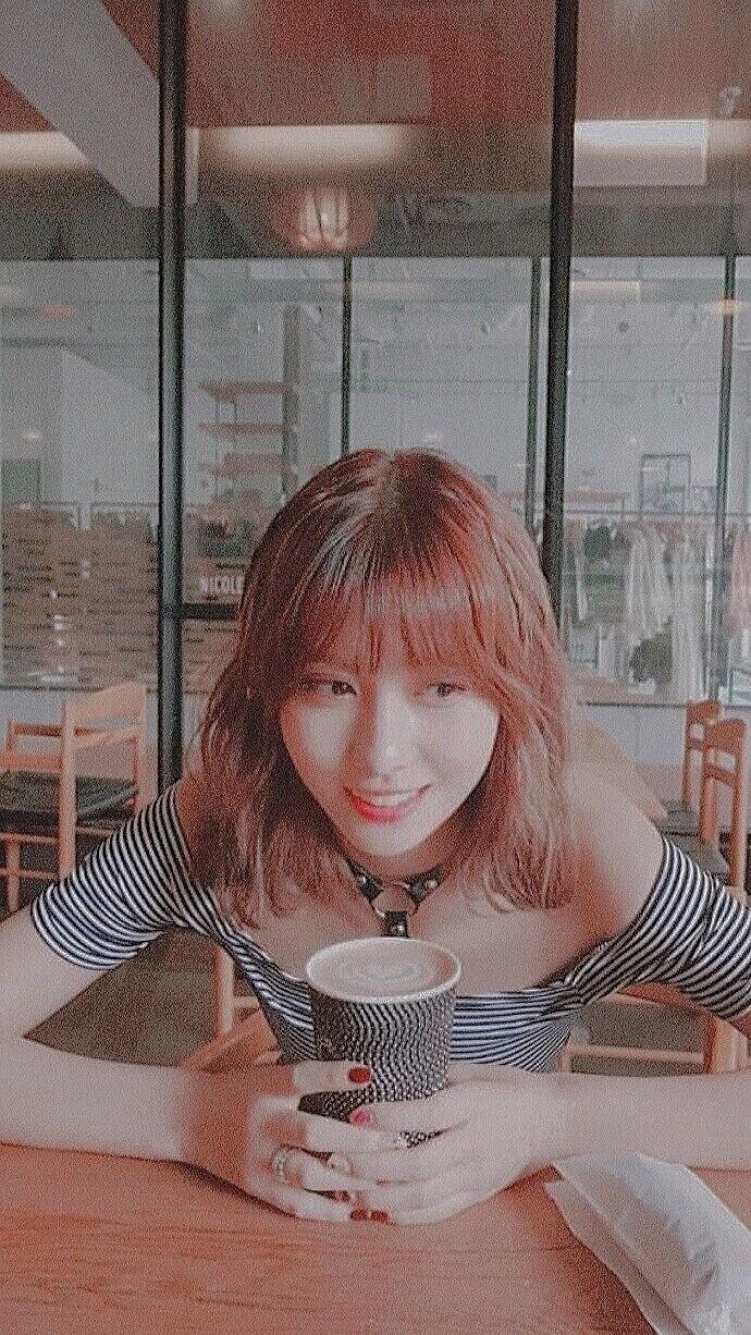 Hirai Momo Wallpapers - Top Free Hirai Momo Backgrounds - WallpaperAccess