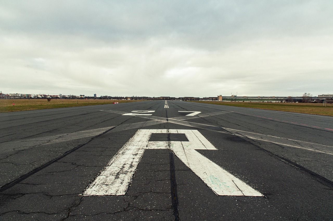 Airfield Wallpapers - Top Free Airfield Backgrounds - WallpaperAccess