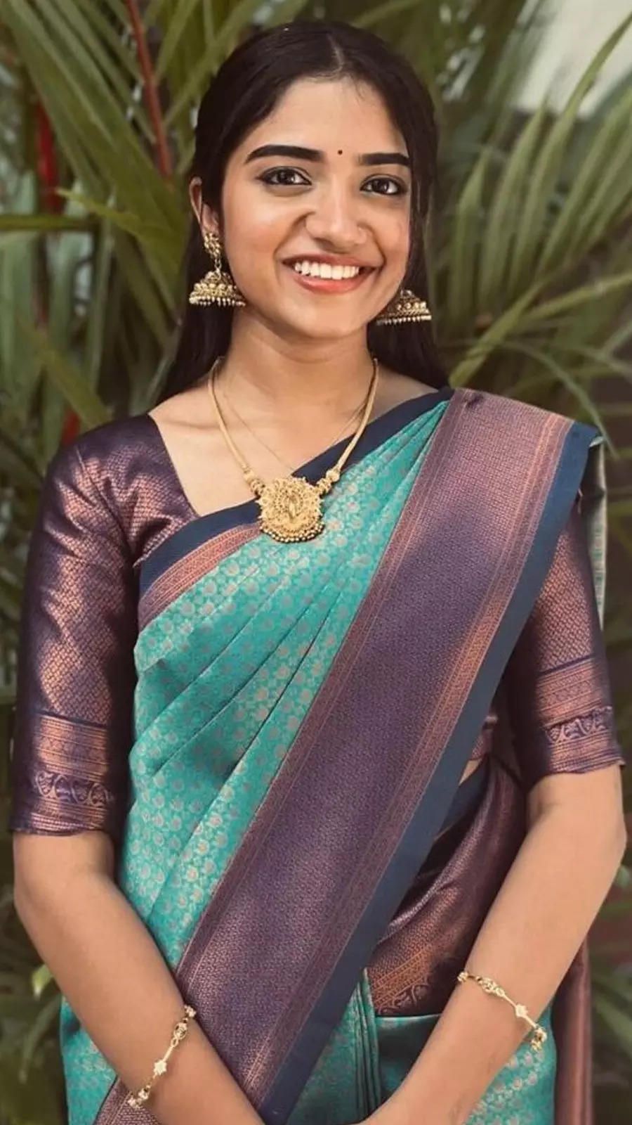 Malavika Manoj Wallpapers - Top Free Malavika Manoj Backgrounds ...