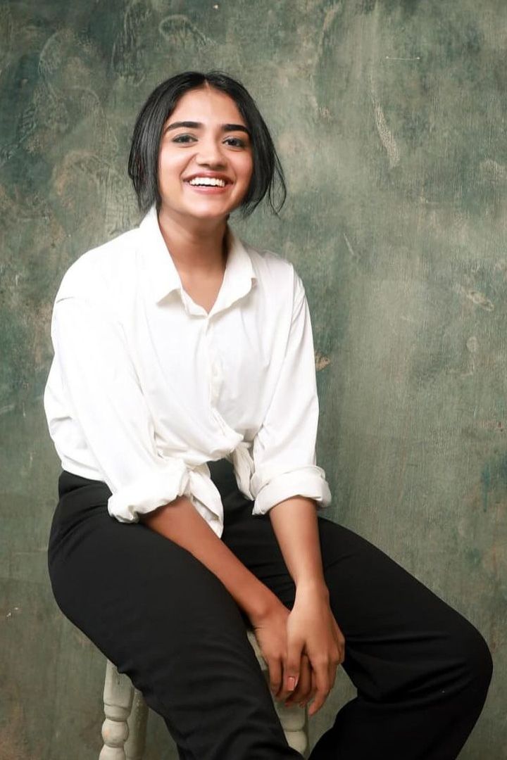 Malavika Manoj Wallpapers - Top Free Malavika Manoj Backgrounds ...