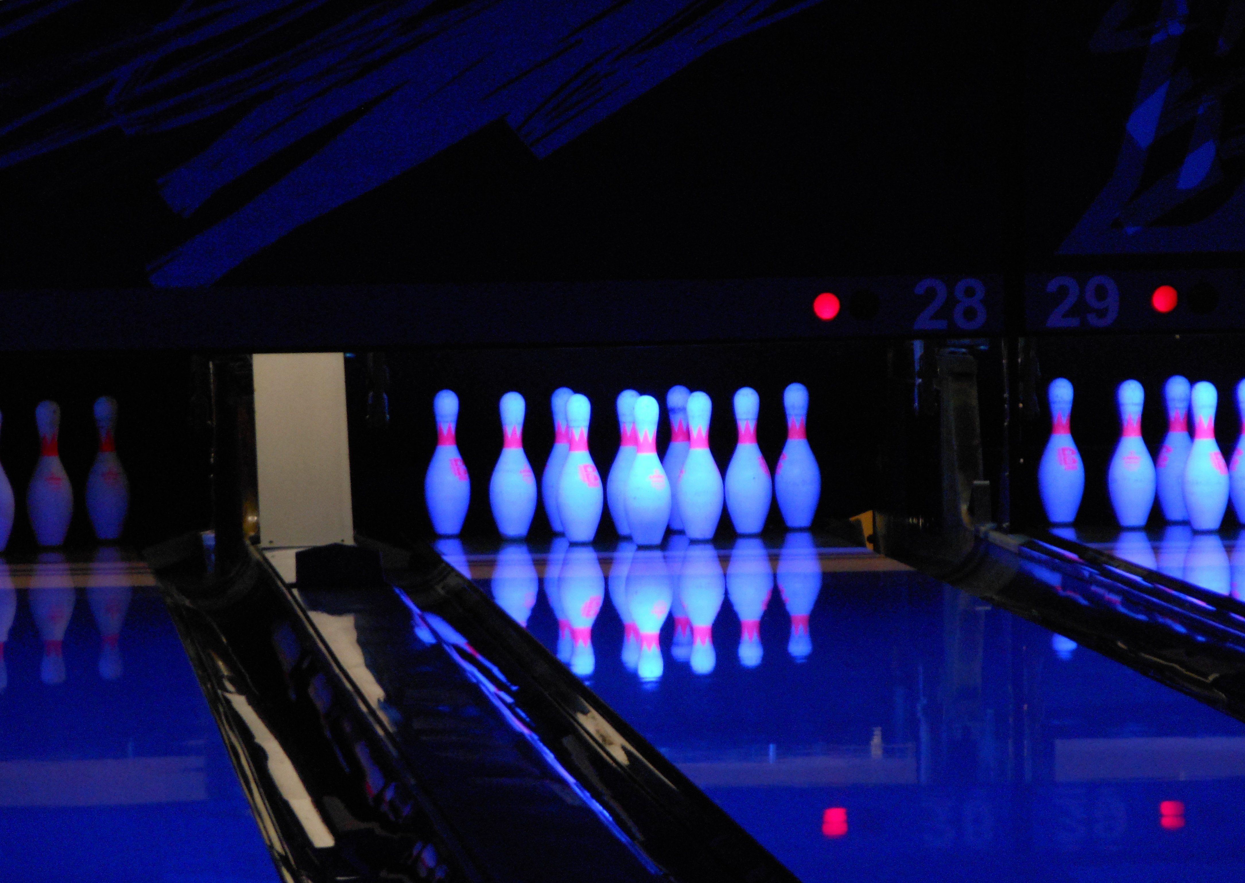 Bowling Wallpapers - Top Free Bowling Backgrounds - WallpaperAccess