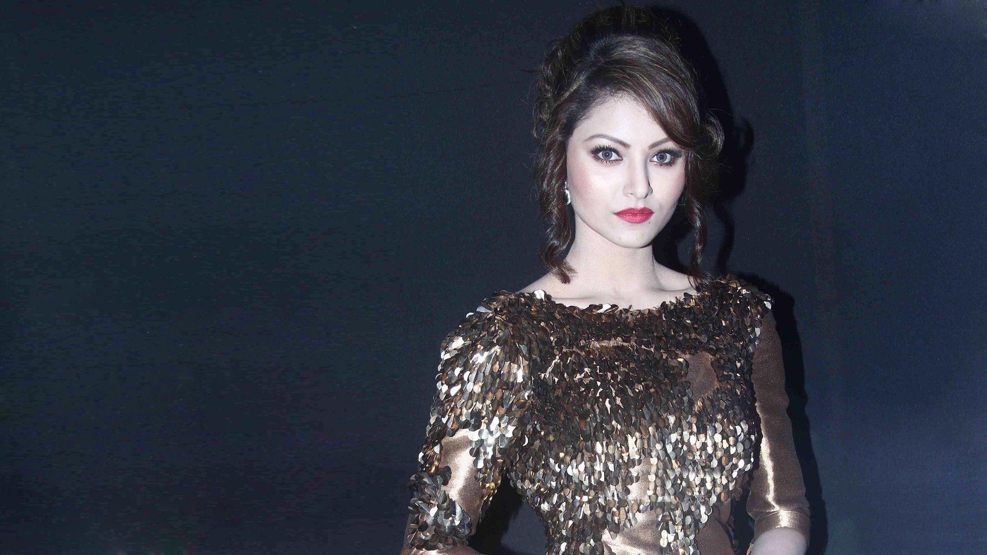 Urvashi Rautela Wallpapers - Top Free Urvashi Rautela Backgrounds ...