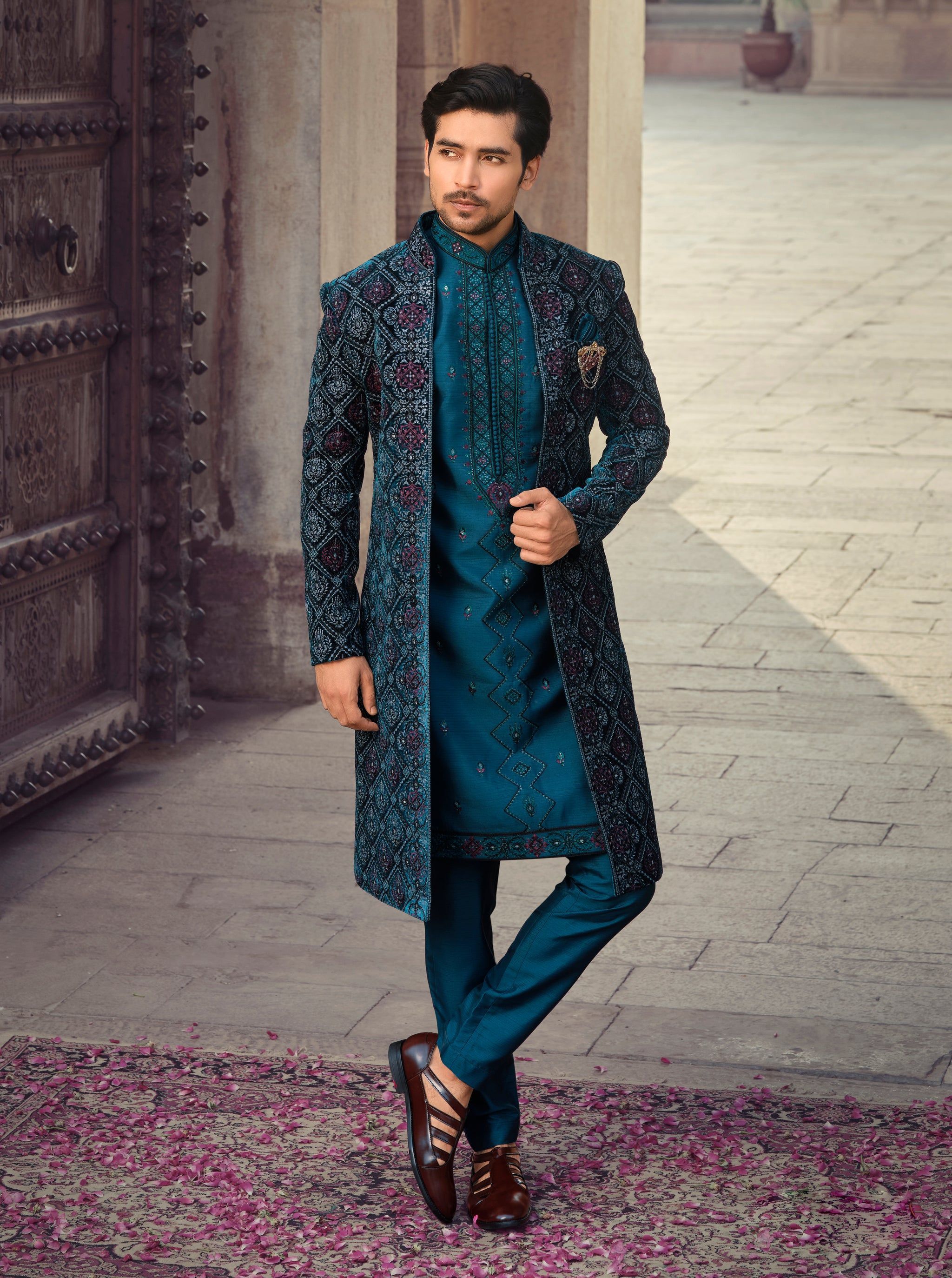 Sherwani Wallpapers - Top Free Sherwani Backgrounds - WallpaperAccess