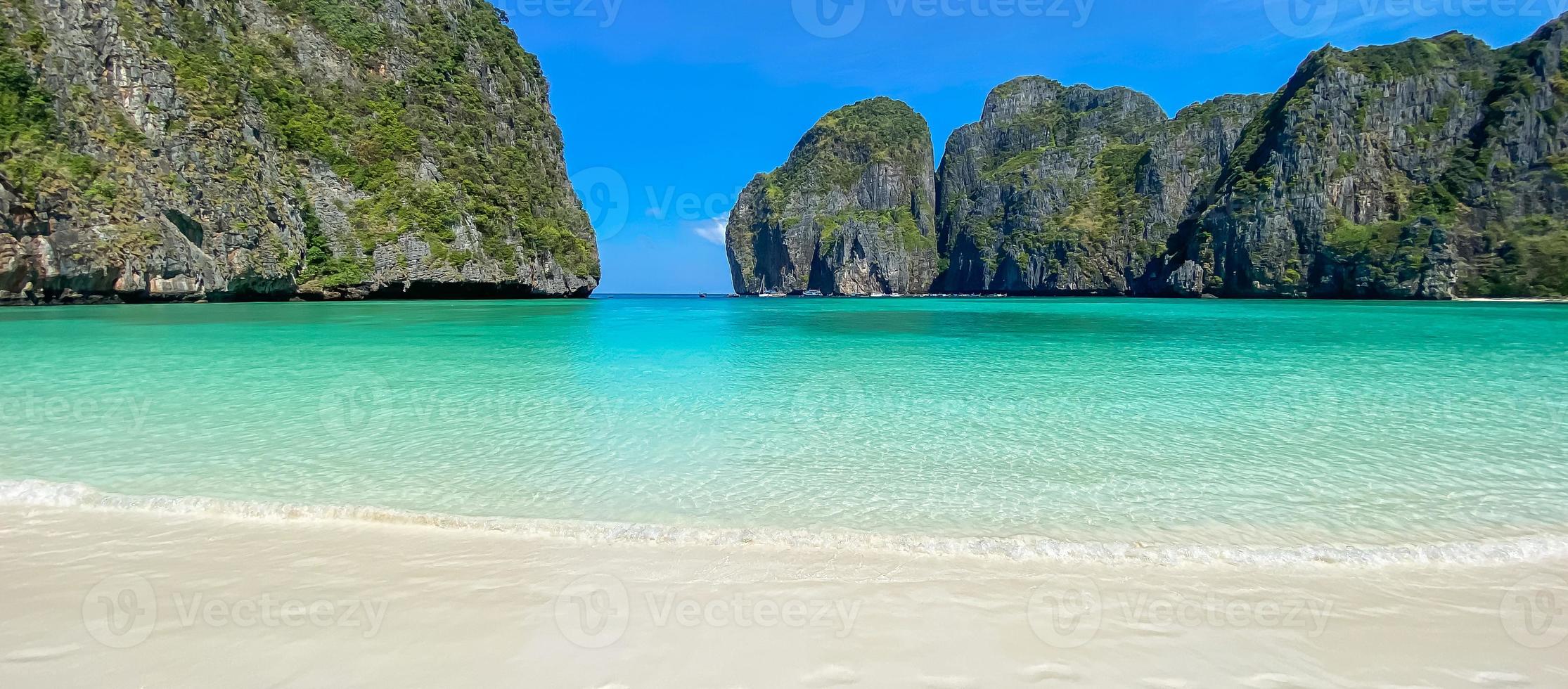 Maya Bay Wallpapers - Top Free Maya Bay Backgrounds - WallpaperAccess