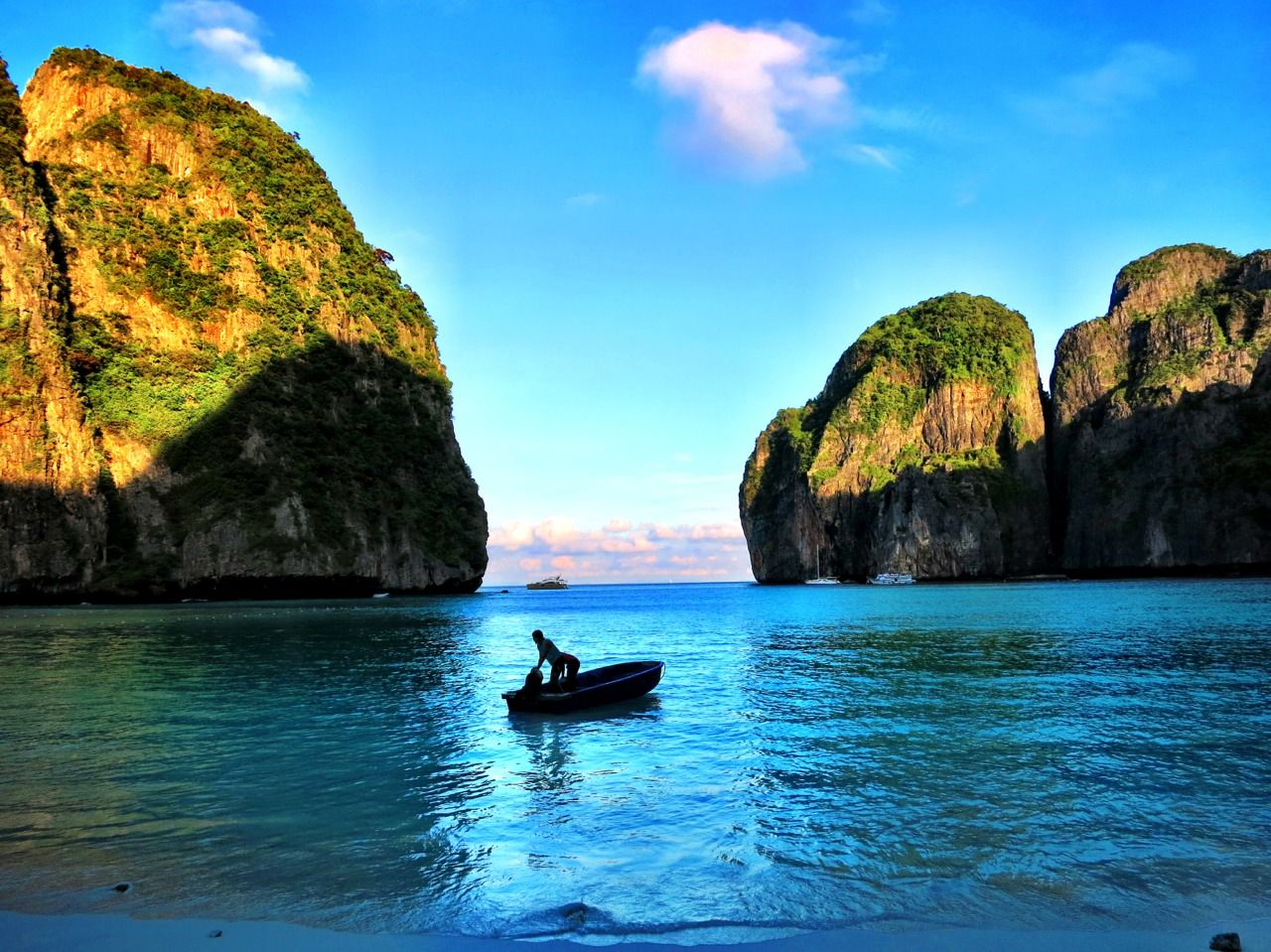 Maya Bay Wallpapers - Top Free Maya Bay Backgrounds - WallpaperAccess