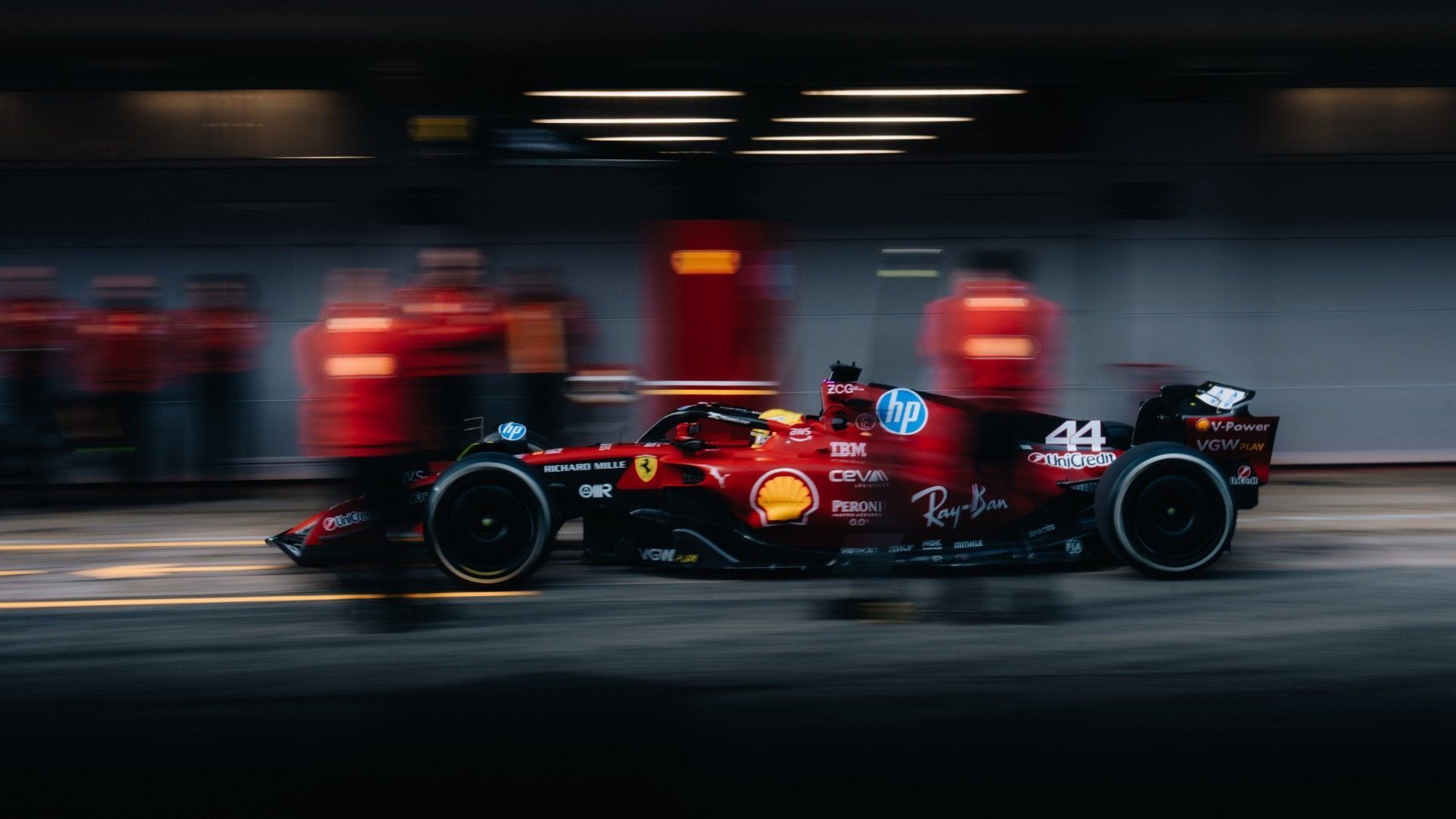 Lewis Hamilton Ferrari Wallpapers - Top Free Lewis Hamilton Ferrari Backgrounds - WallpaperAccess