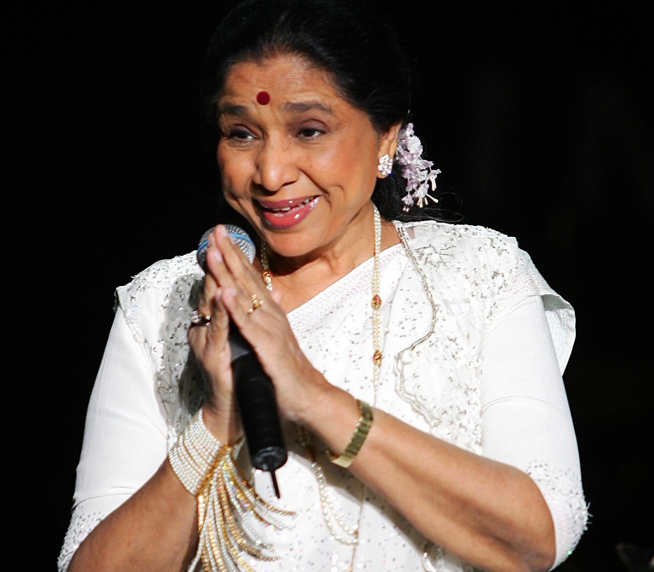 Asha Bhosle Wallpapers - Top Free Asha Bhosle Backgrounds - WallpaperAccess