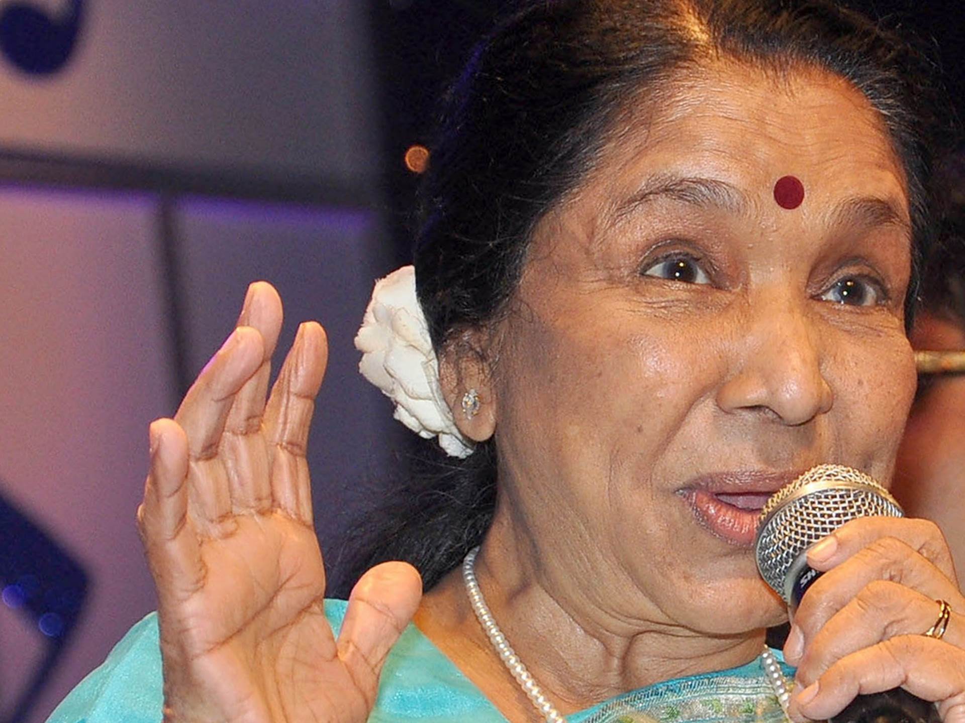 Asha Bhosle Wallpapers - Top Free Asha Bhosle Backgrounds - WallpaperAccess