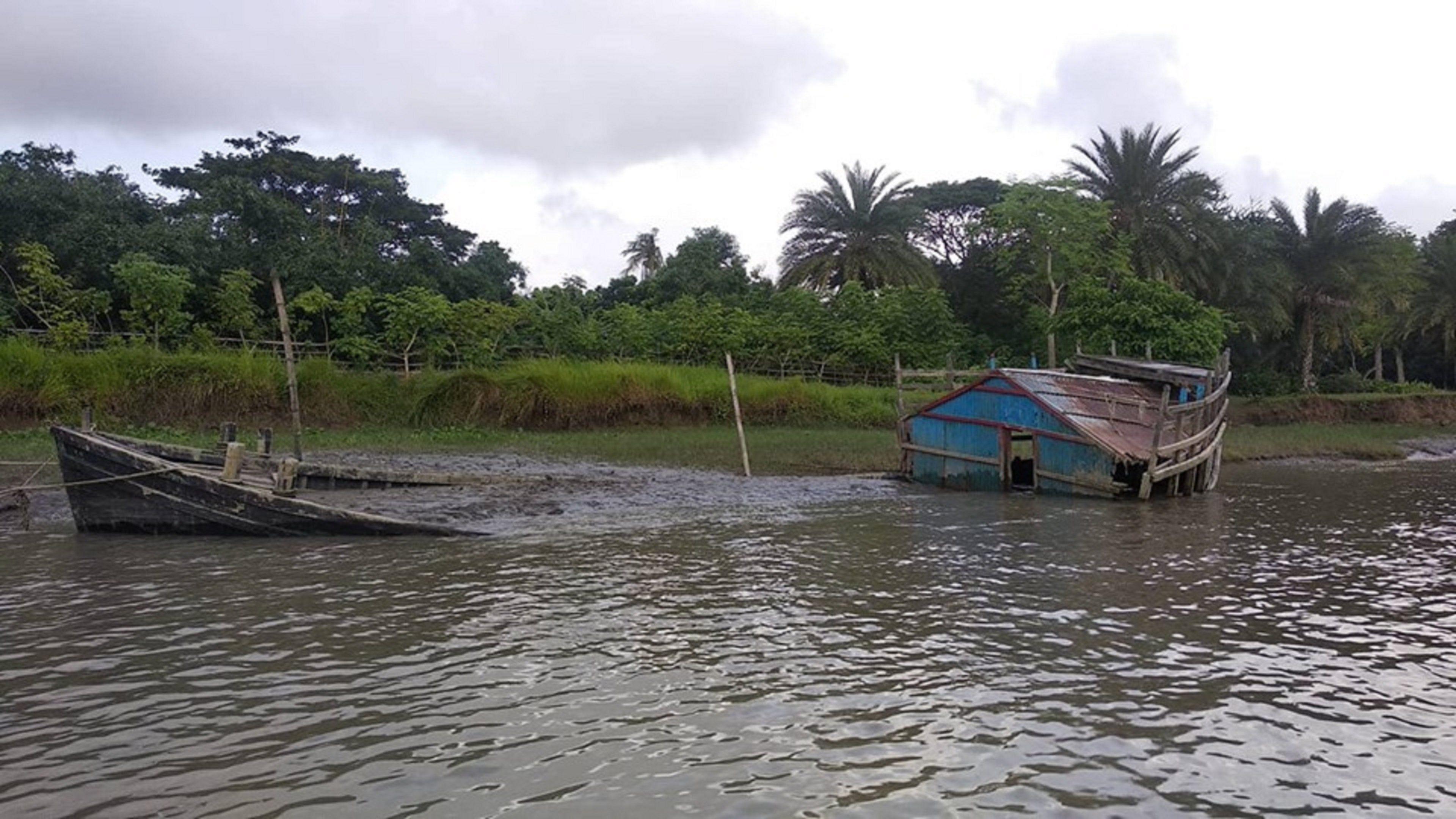 Sinking Ship Wallpapers - Top Free Sinking Ship Backgrounds ...