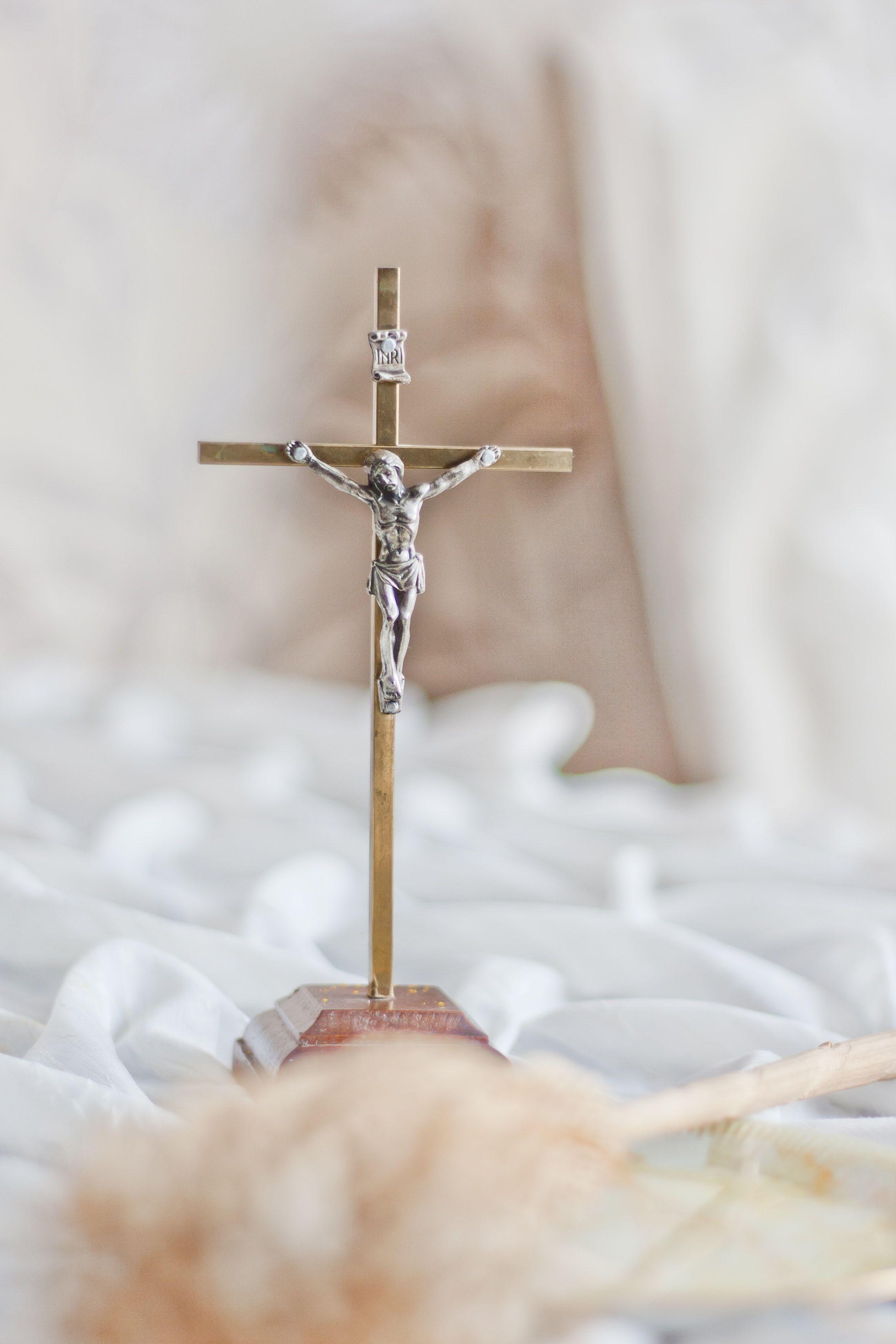 Crucifix Wallpapers - Top Free Crucifix Backgrounds - WallpaperAccess