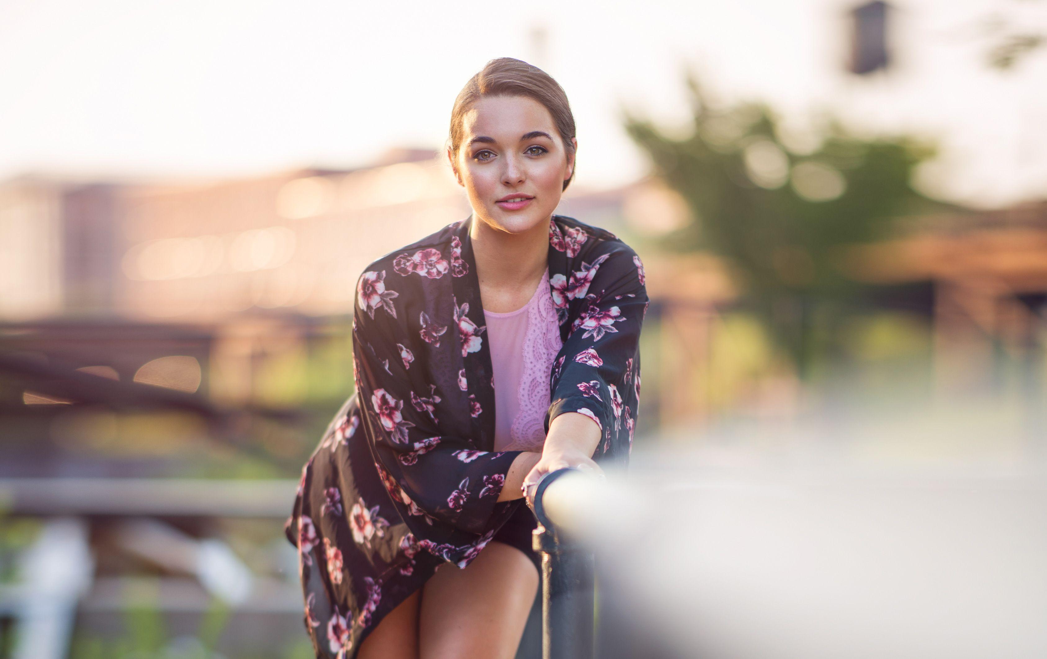 4K Girl Wallpapers - Top Free 4K Girl Backgrounds - WallpaperAccess