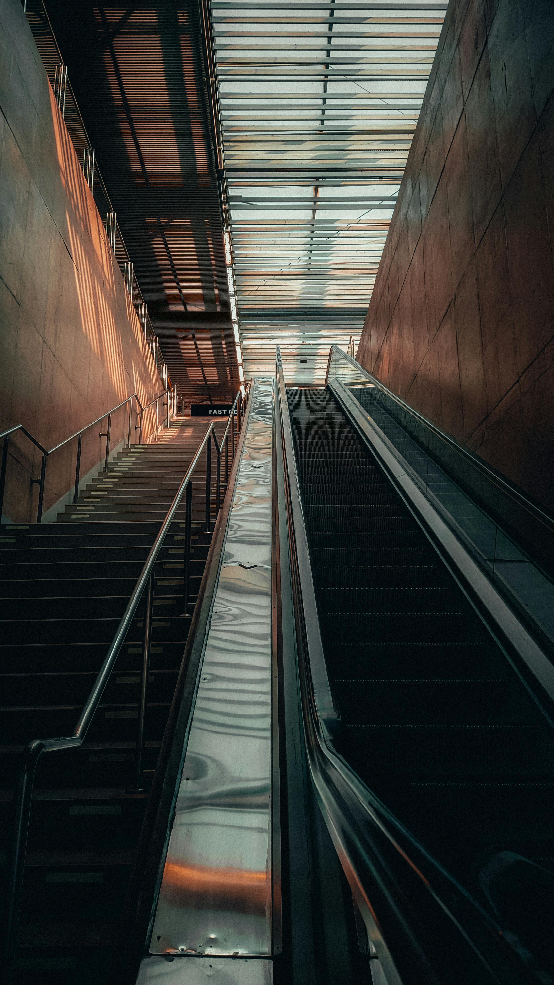 Escalator Wallpapers - Top Free Escalator Backgrounds - WallpaperAccess