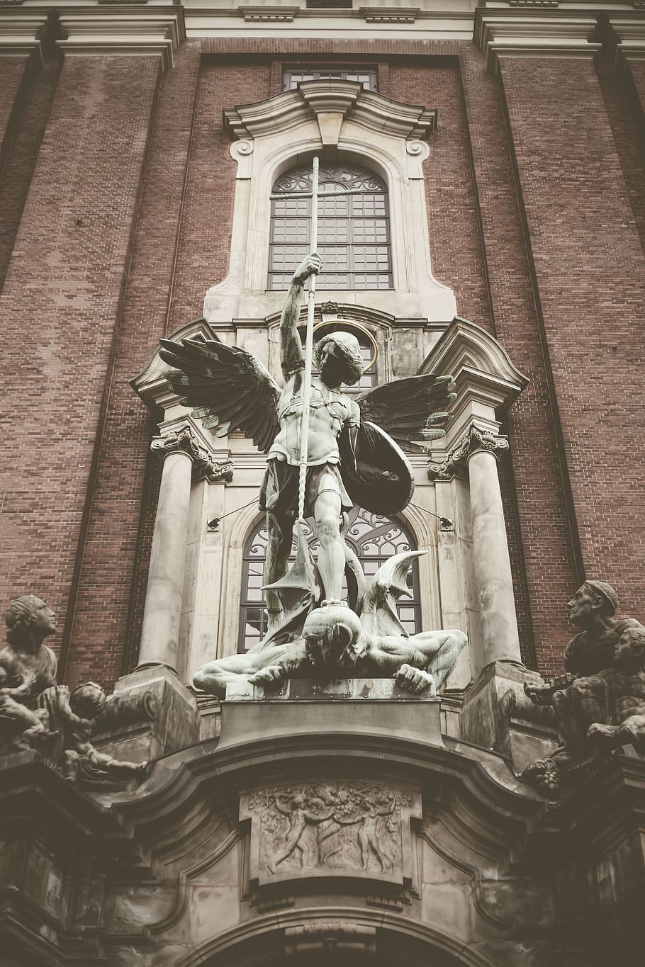 St Michael The Archangel Wallpapers - Top Free St Michael The Archangel ...