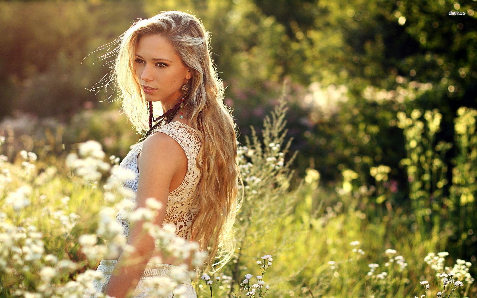 Hippie Girl Wallpapers - Top Free Hippie Girl Backgrounds - WallpaperAccess