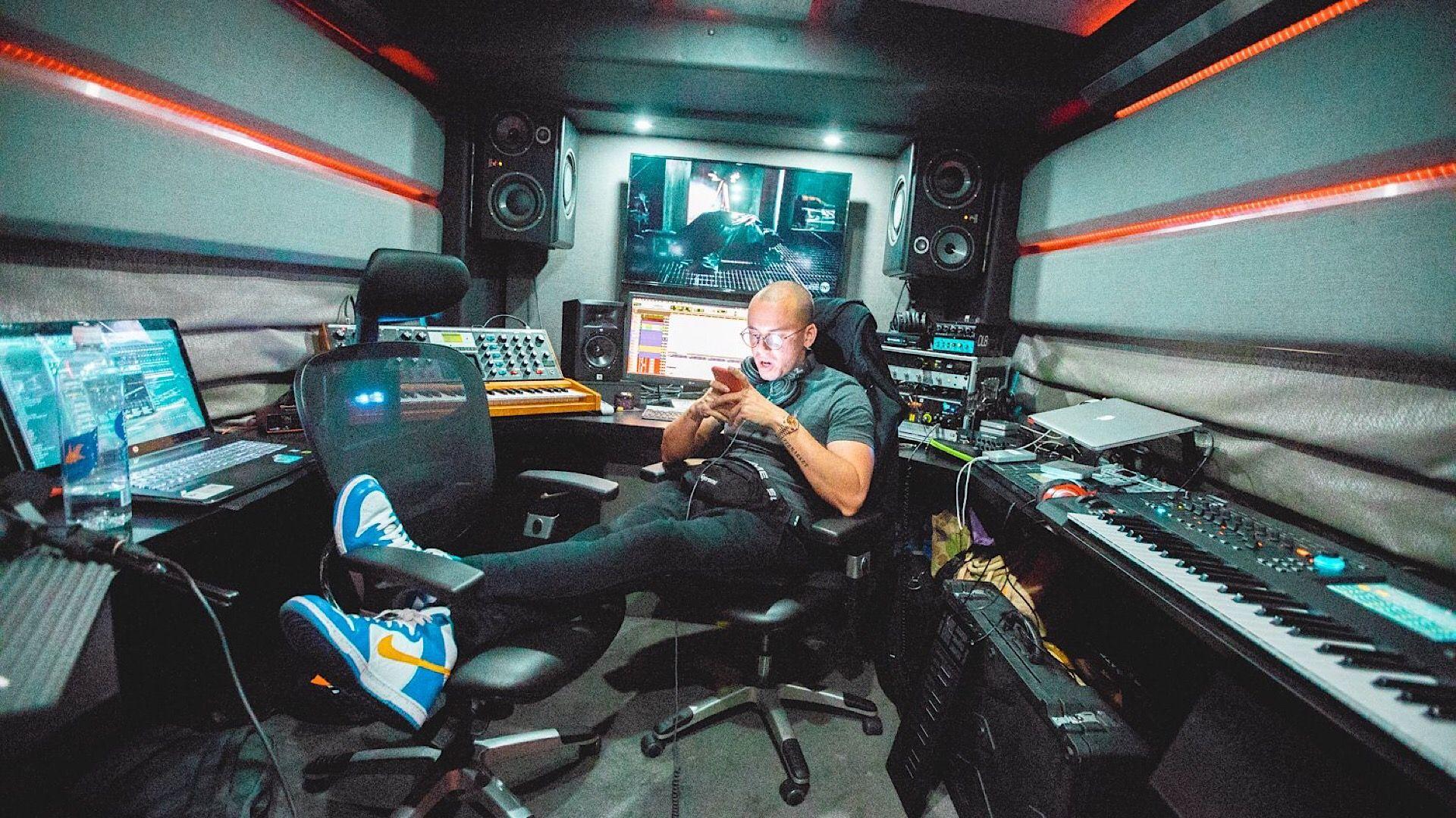 Studio Wallpapers - Top Free Studio Backgrounds - WallpaperAccess