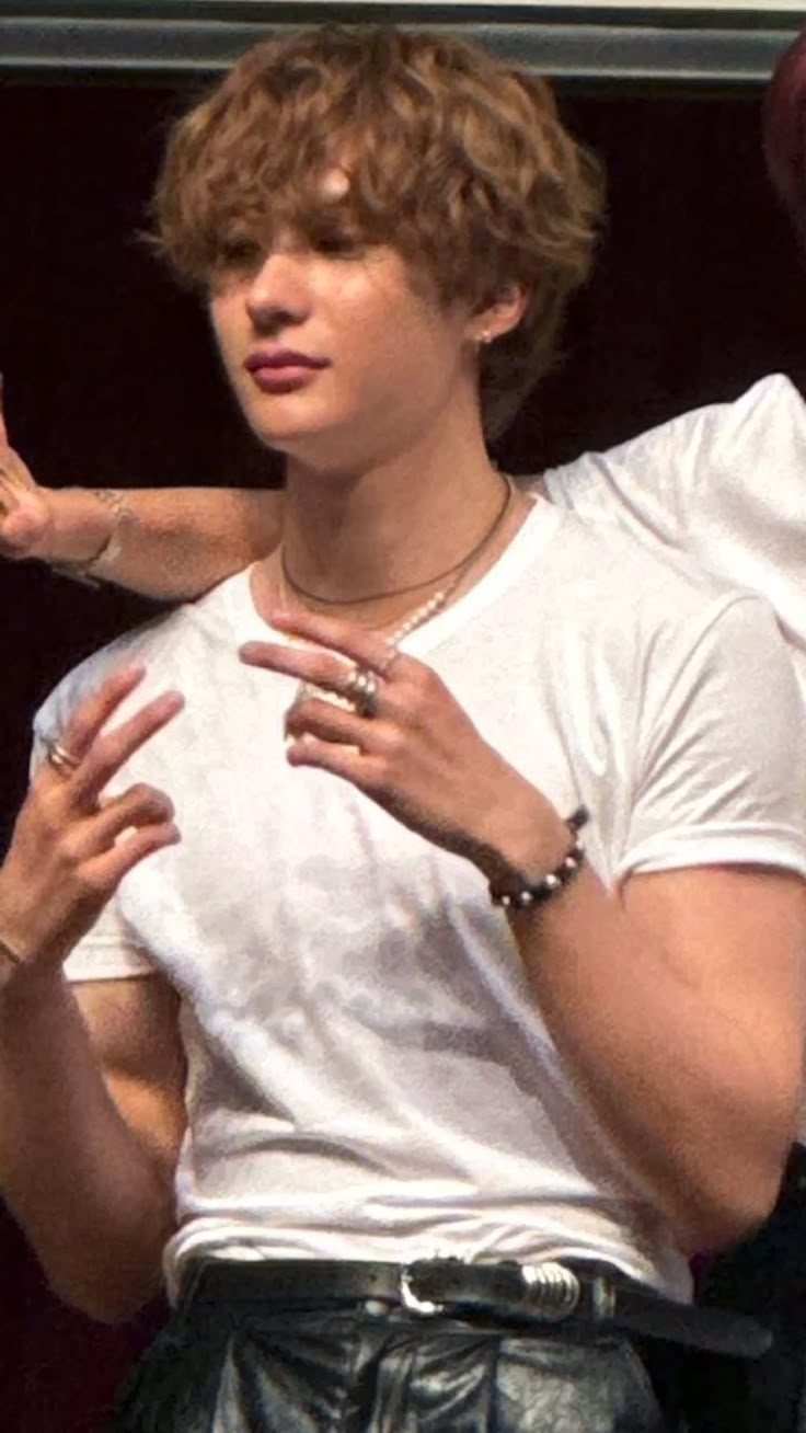 Anton Riize Wallpapers - Top Free Anton Riize Backgrounds - WallpaperAccess