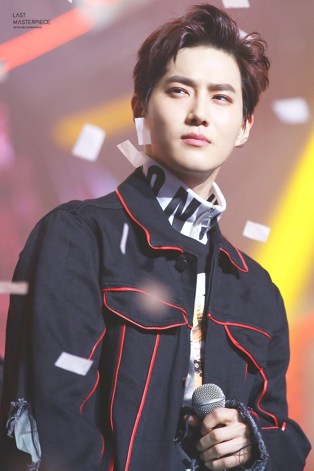 Suho Wallpapers - Top Free Suho Backgrounds - WallpaperAccess