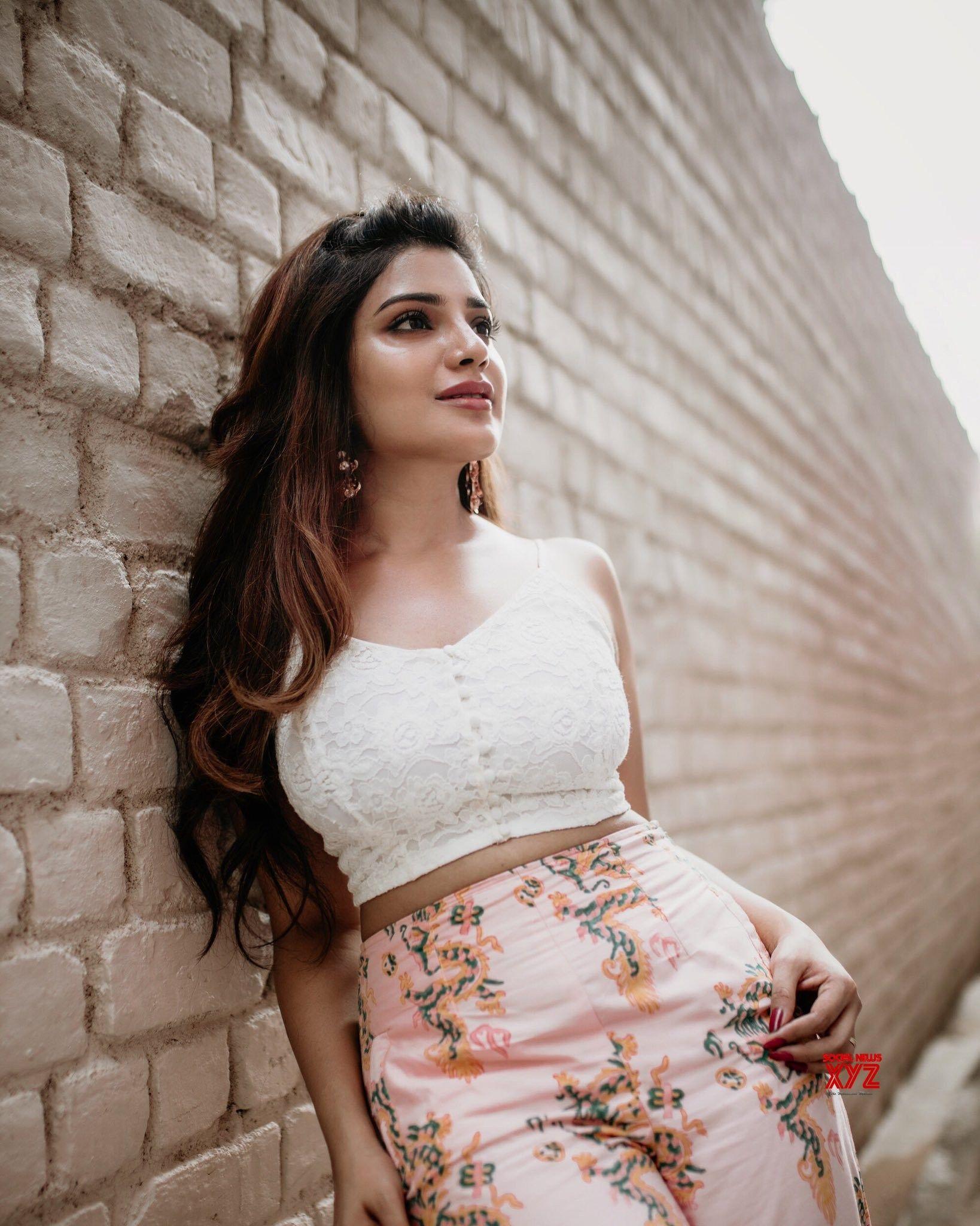 Aathmika Wallpapers - Top Free Aathmika Backgrounds - WallpaperAccess