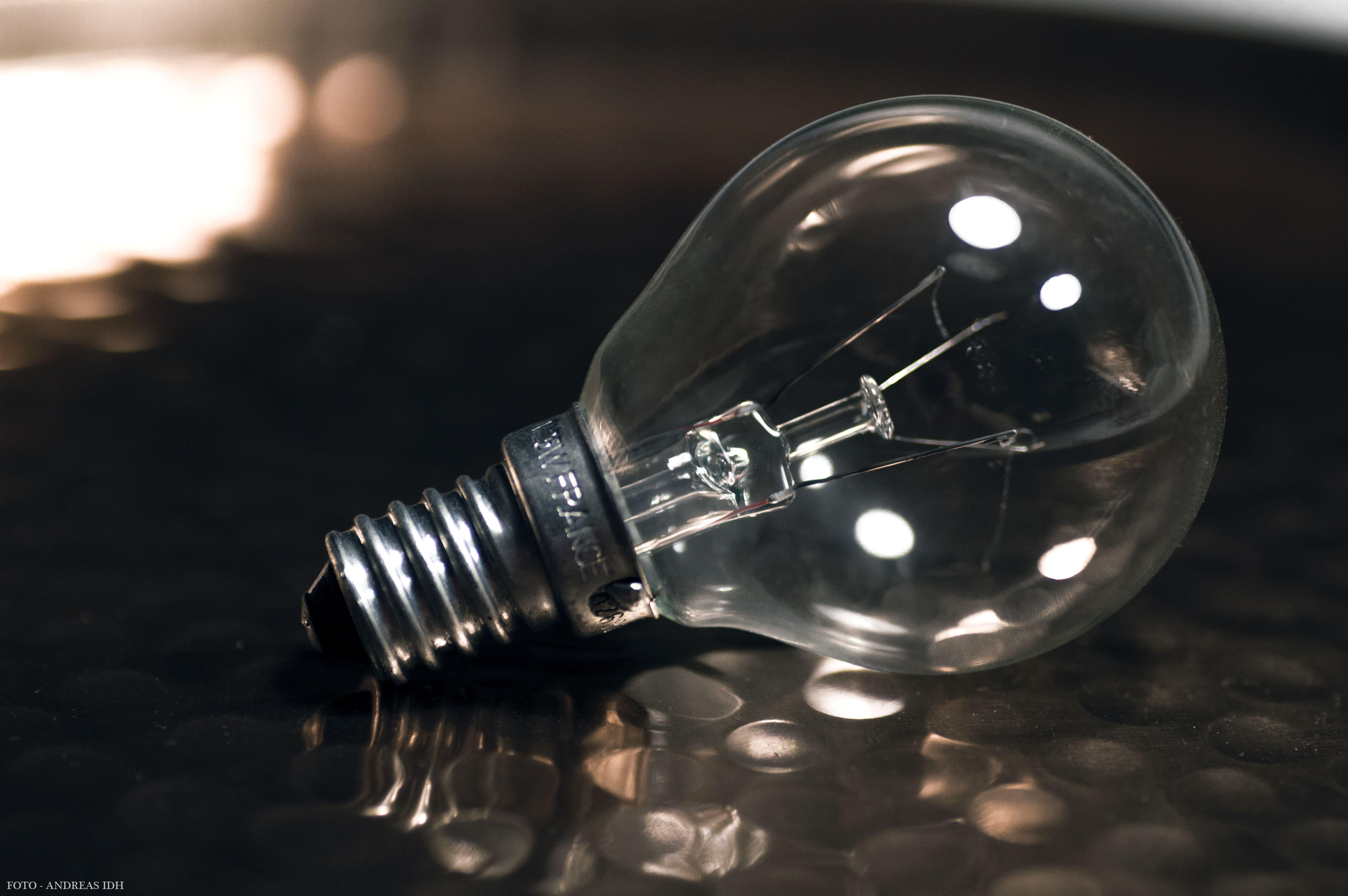 Lightbulb Wallpapers - Top Free Lightbulb Backgrounds - WallpaperAccess