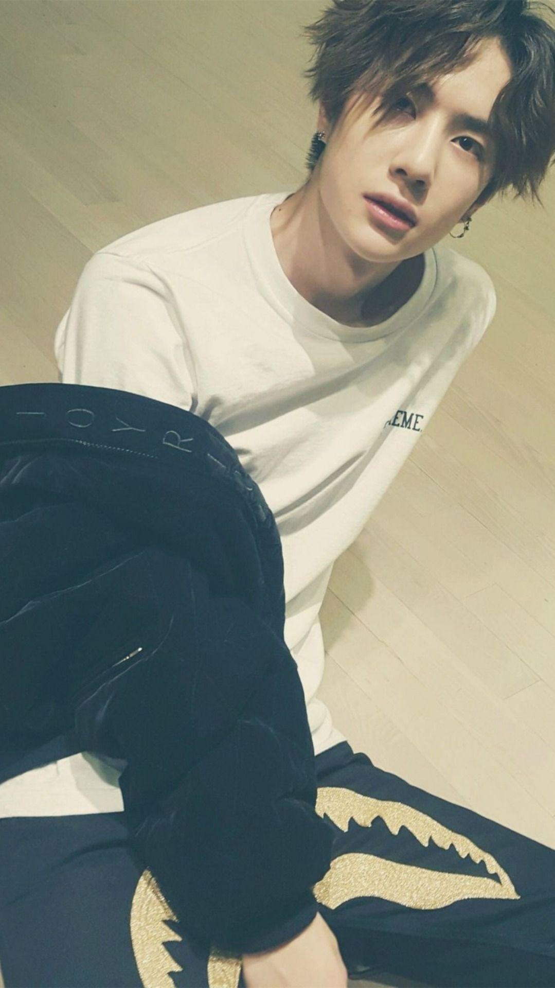 Wang Yibo Wallpapers - Top Free Wang Yibo Backgrounds - WallpaperAccess