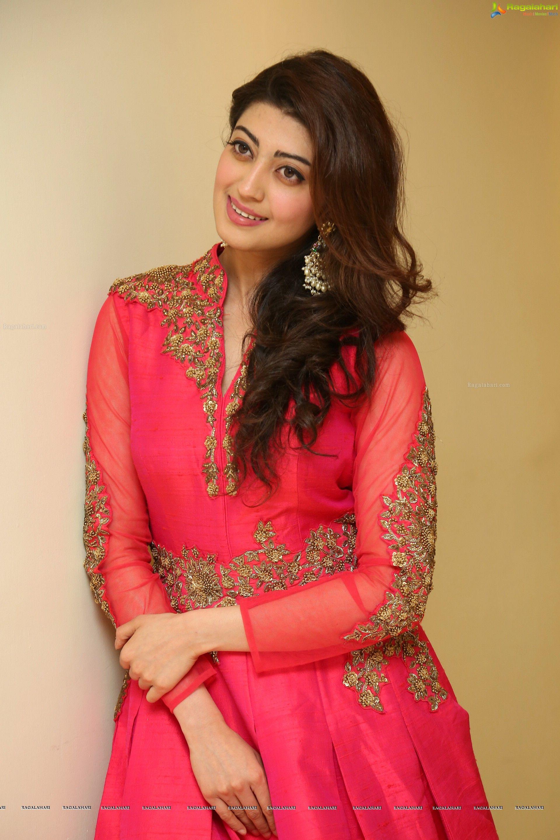 Pranitha Subhash Wallpapers - Top Free Pranitha Subhash Backgrounds ...