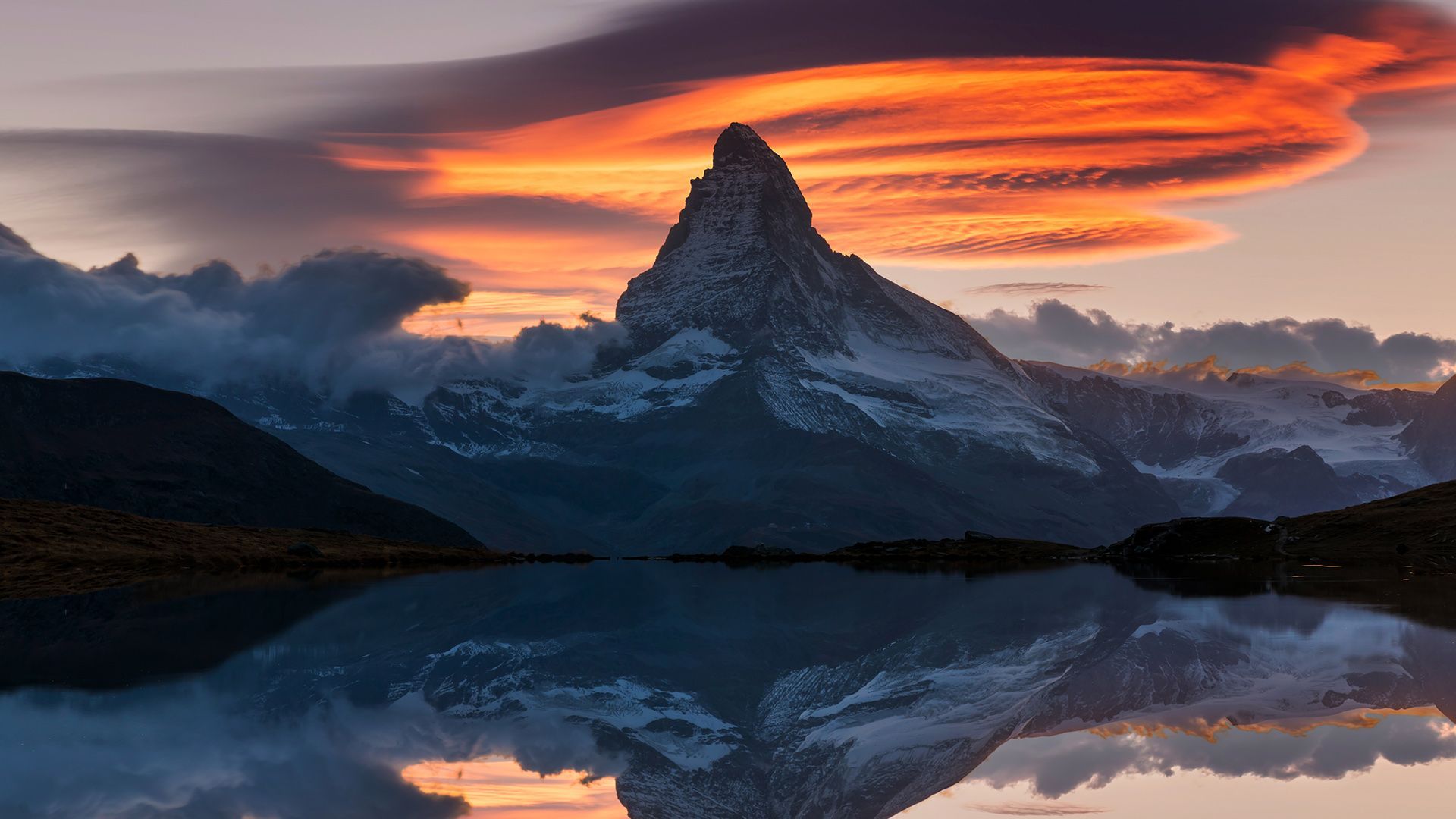 The Matterhorn Under A Cloudy Sky Wallpapers - Top Free The Matterhorn ...