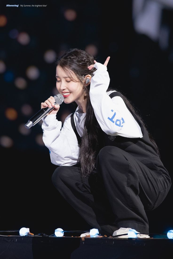 Iu Concert Wallpapers - Top Free Iu Concert Backgrounds - WallpaperAccess