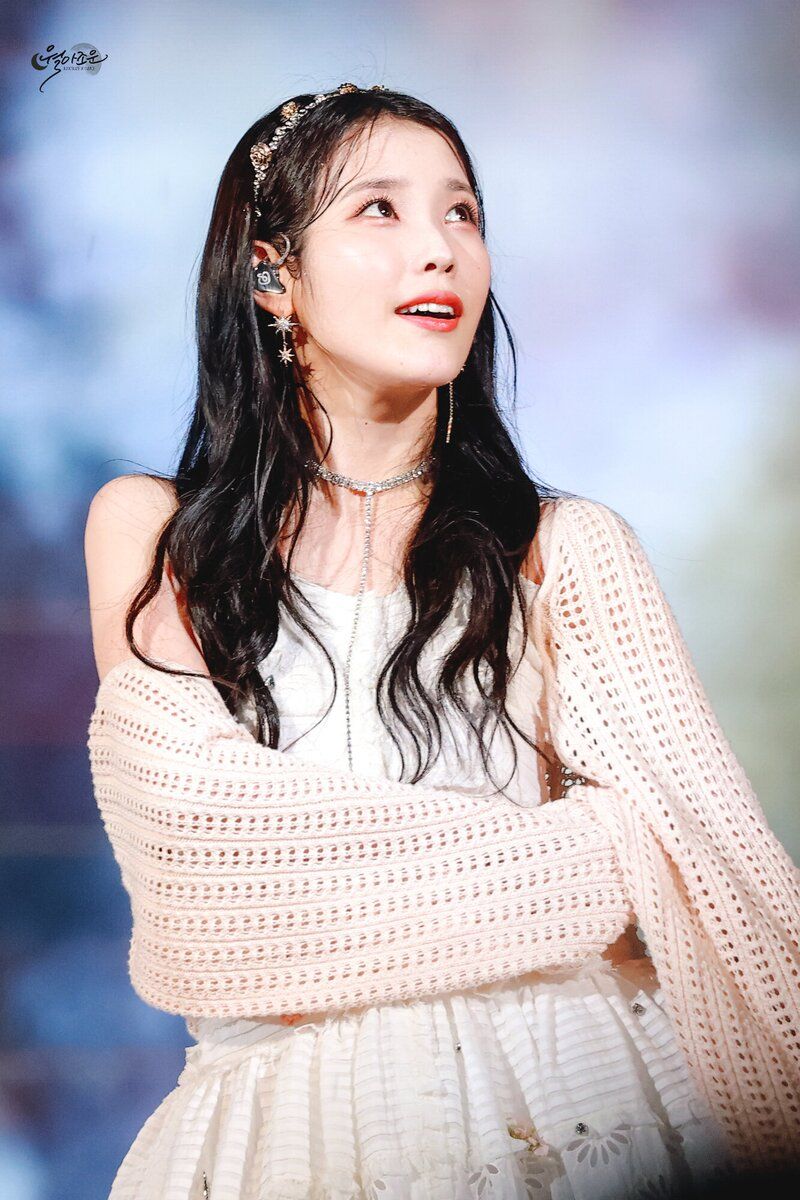 Iu Concert Wallpapers - Top Free Iu Concert Backgrounds - WallpaperAccess