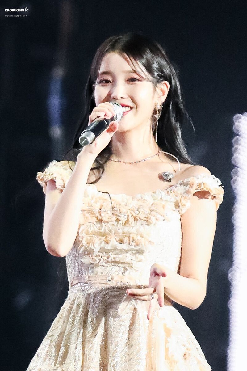 Iu Concert Wallpapers - Top Free Iu Concert Backgrounds - WallpaperAccess