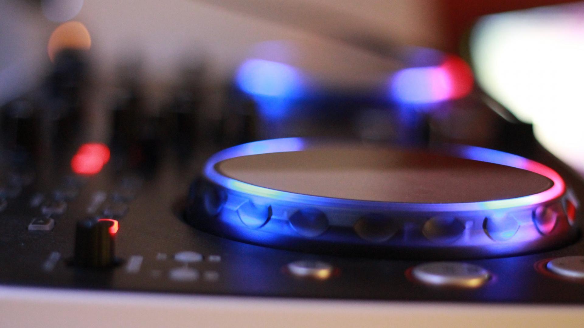 Pioneer Dj Wallpapers - Top Free Pioneer Dj Backgrounds - WallpaperAccess