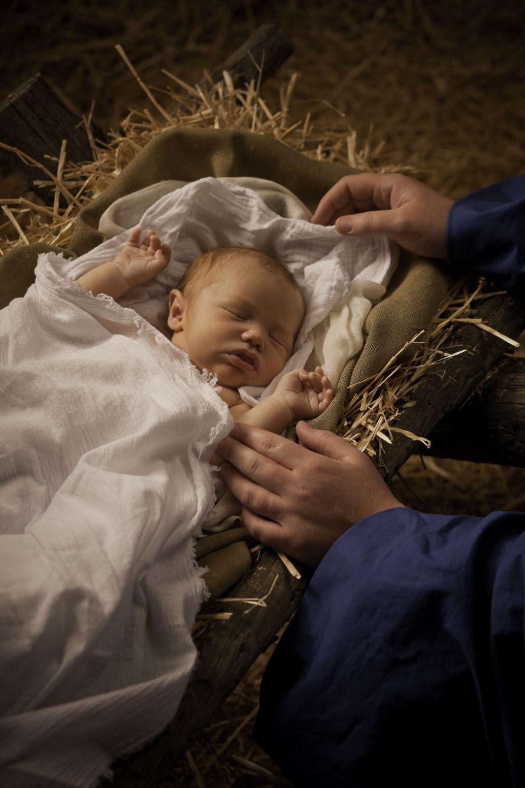 Baby Jesus Wallpapers - Top Free Baby Jesus Backgrounds - WallpaperAccess