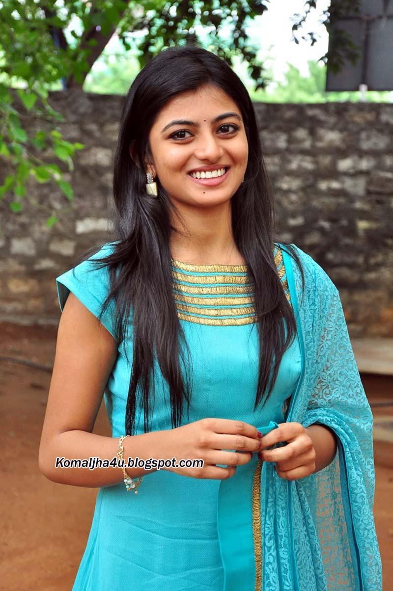 Anandhi Wallpapers - Top Free Anandhi Backgrounds - WallpaperAccess