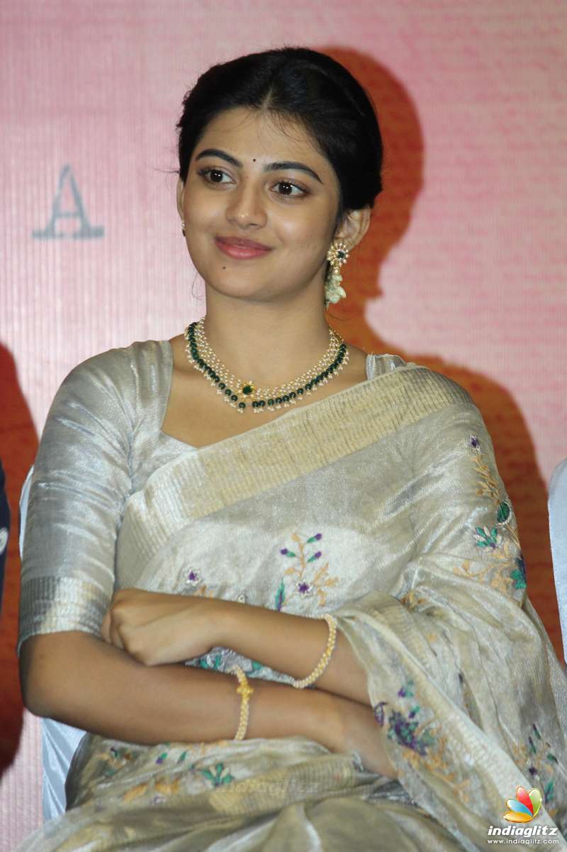 Anandhi Wallpapers - Top Free Anandhi Backgrounds - WallpaperAccess