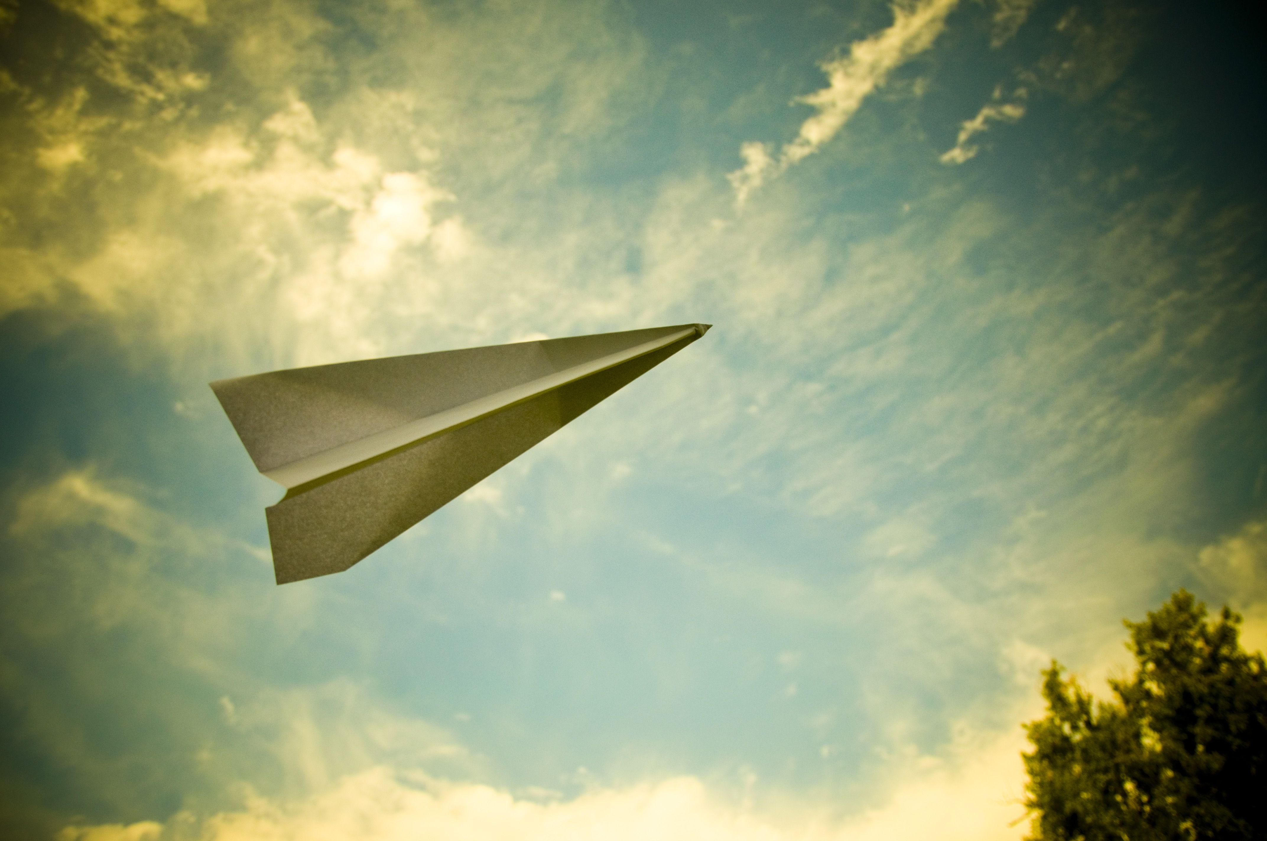 Paper Plane Wallpapers - Top Free Paper Plane Backgrounds - WallpaperAccess