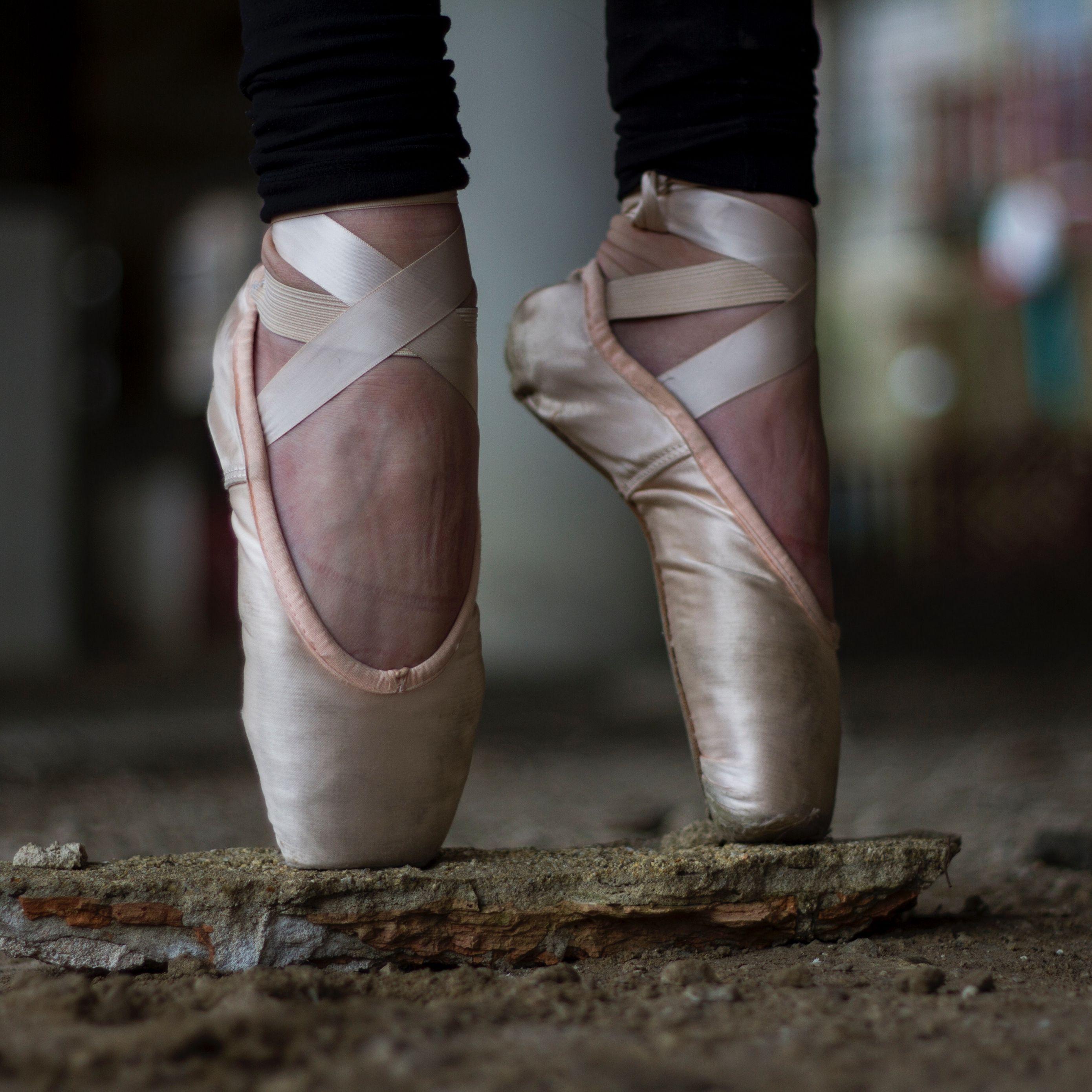 Pointe Shoes Wallpapers - Top Free Pointe Shoes Backgrounds ...