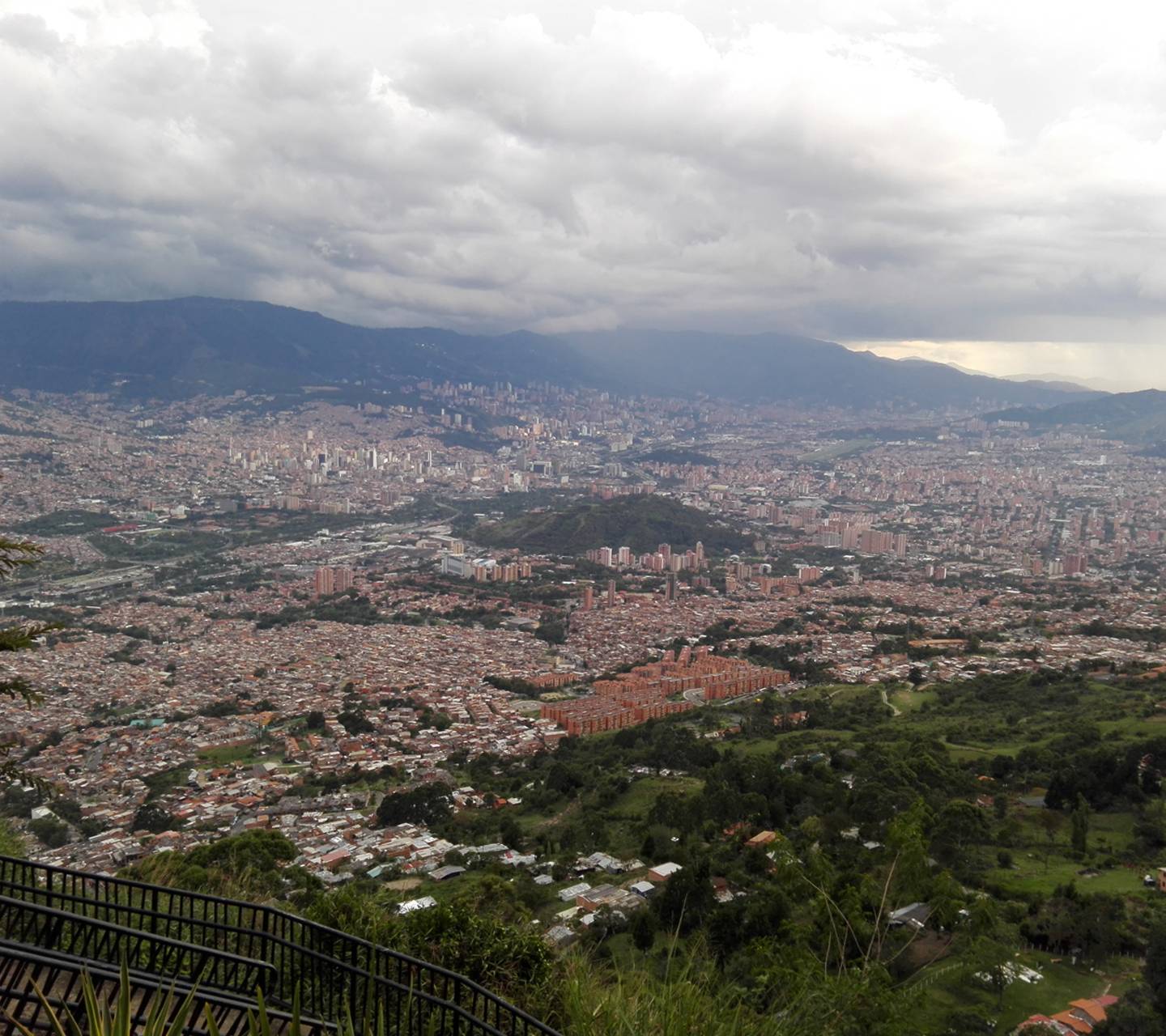 Medellin Wallpapers - Top Free Medellin Backgrounds - WallpaperAccess
