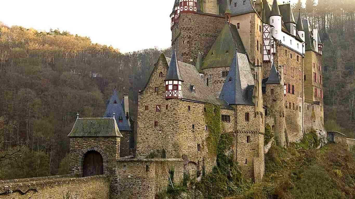 Castles of Europe Wallpapers - Top Free Castles of Europe Backgrounds ...