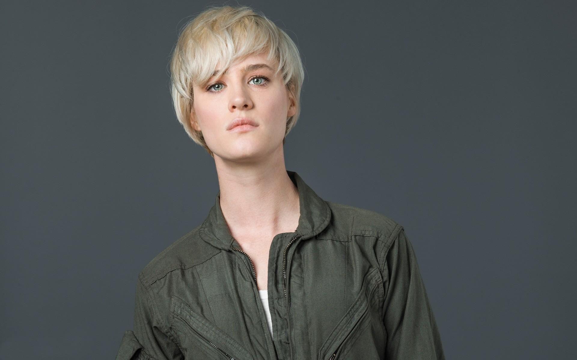 Mackenzie Davis Wallpapers - Top Free Mackenzie Davis Backgrounds ...